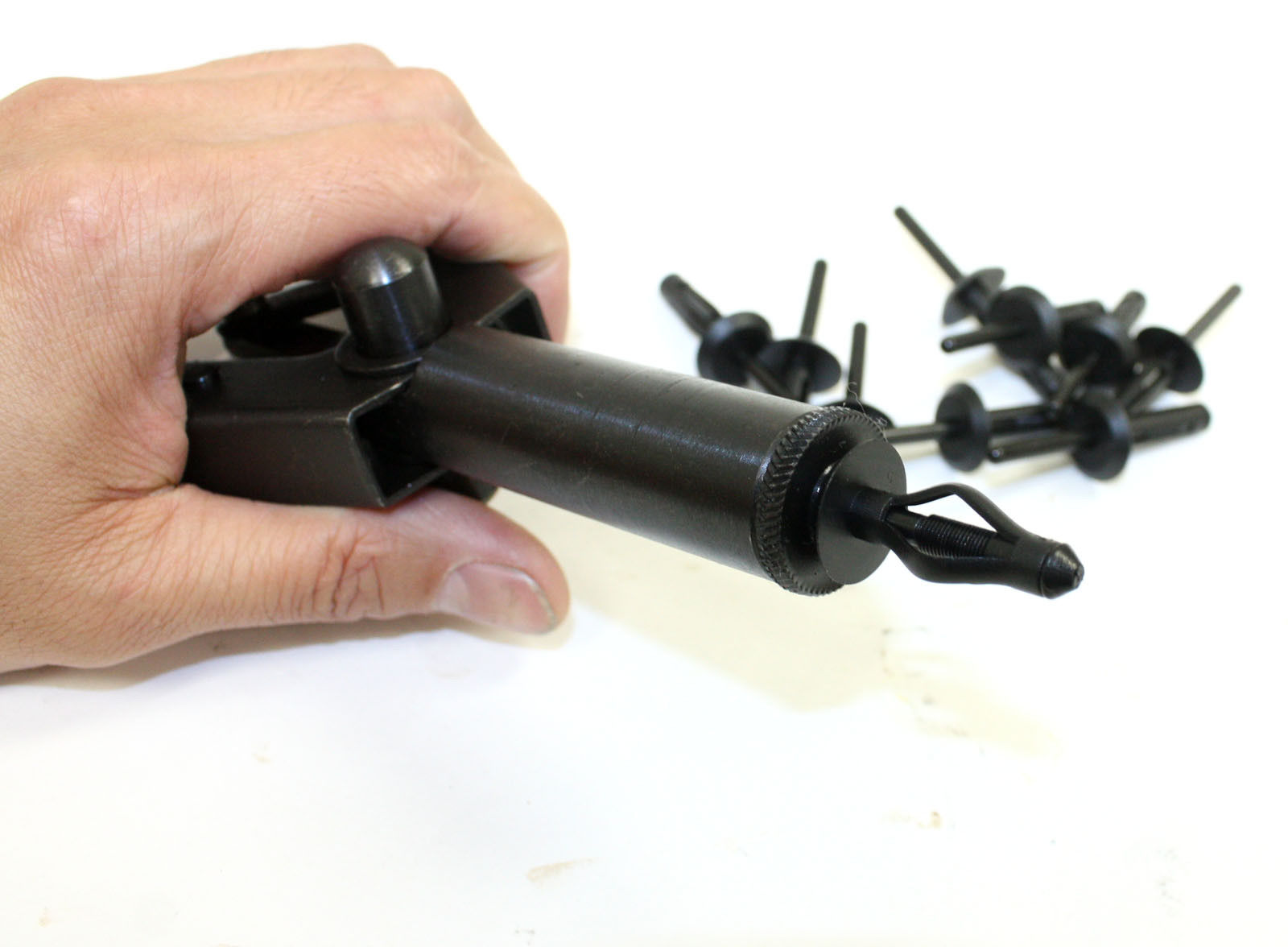 41 PCS PLASTIC POLY RIVET GUN QUICK SET RIVETER RIVETING HAND TOOL