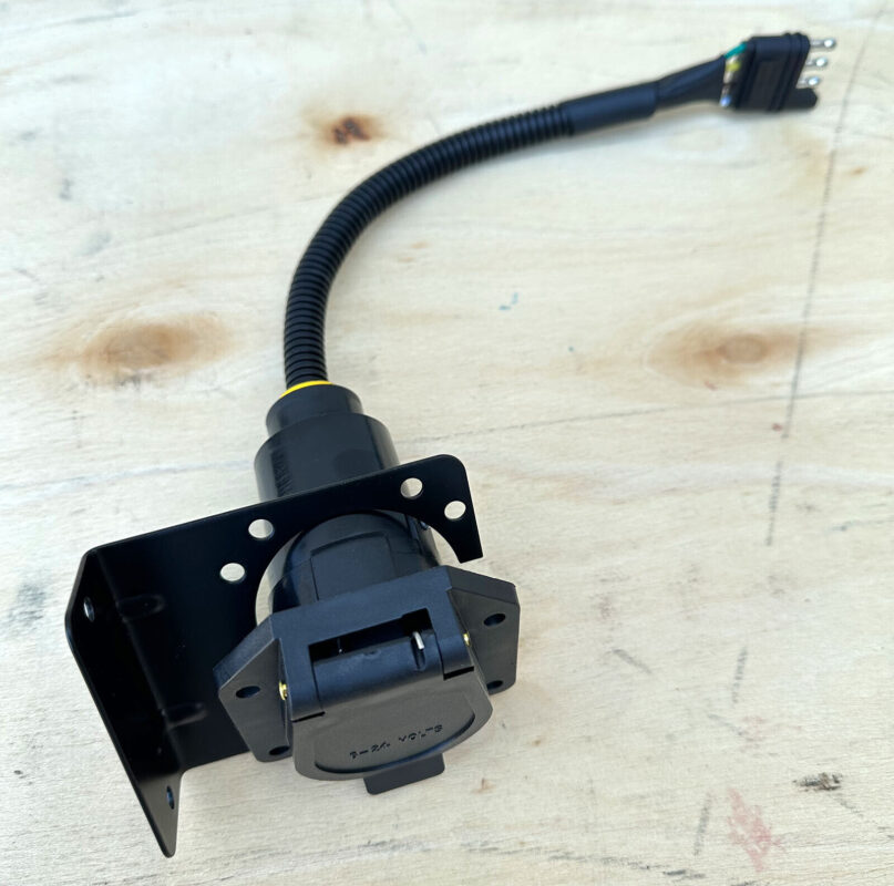 Flat 4-Pin to 7 Way Blade Trailer Plug Adapter Tow Light Reverse Wire ...