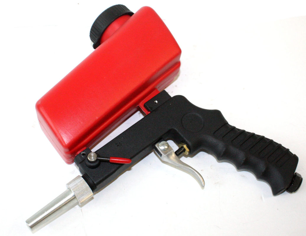 Gravity Feed Abrasive SandBlaster Gun w/ 20 oz. Hopper Spot Blaster Gun ...