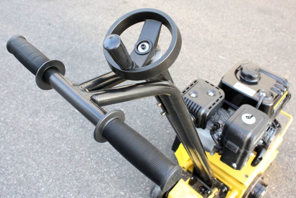 Walk Behind 6.5HP 196cc Asphalt Scarifying Planer Grinder Preparation ...